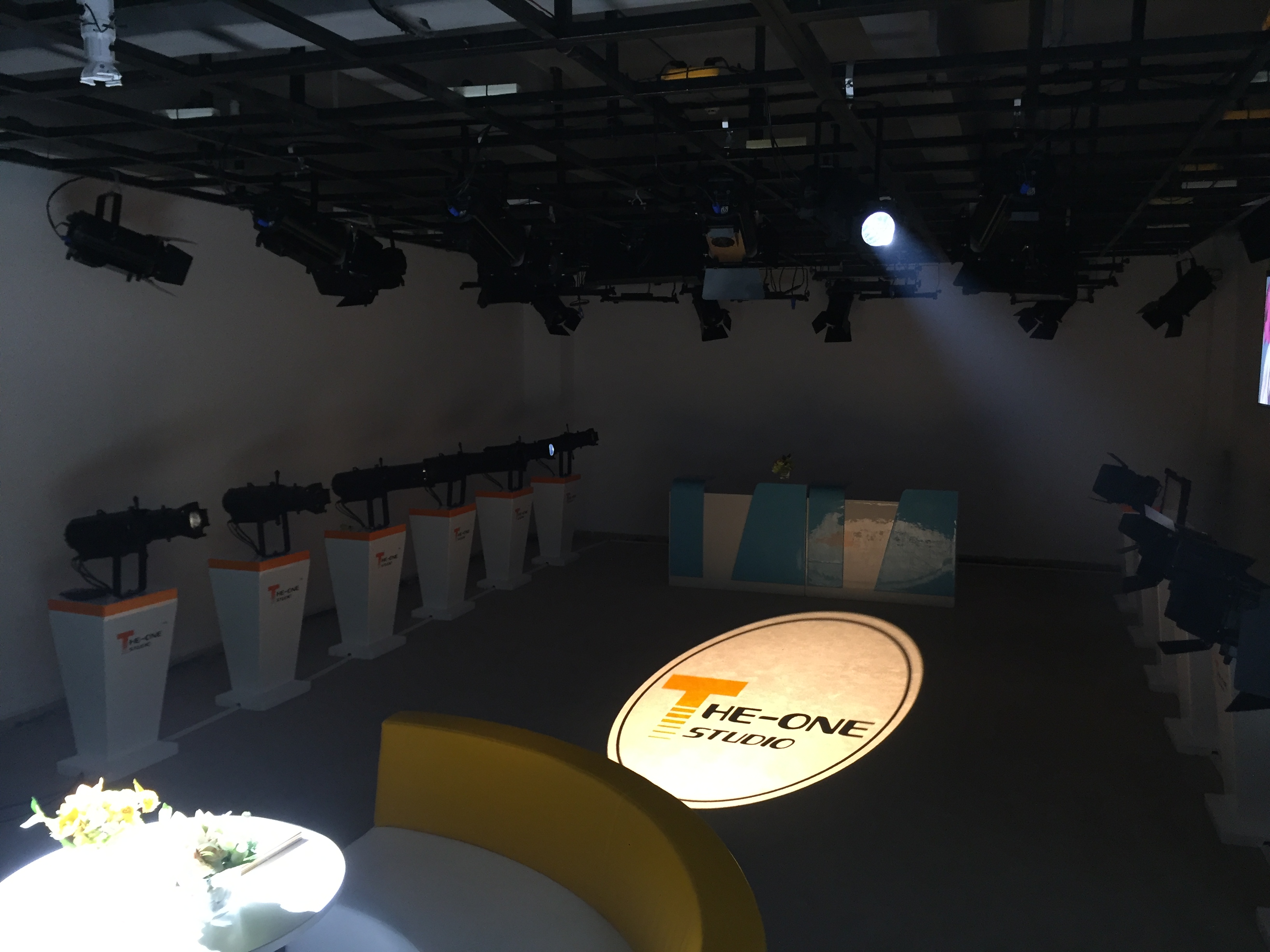 The One Studio - New Studio & Stage Light Showroom - THE ONE STUDIO